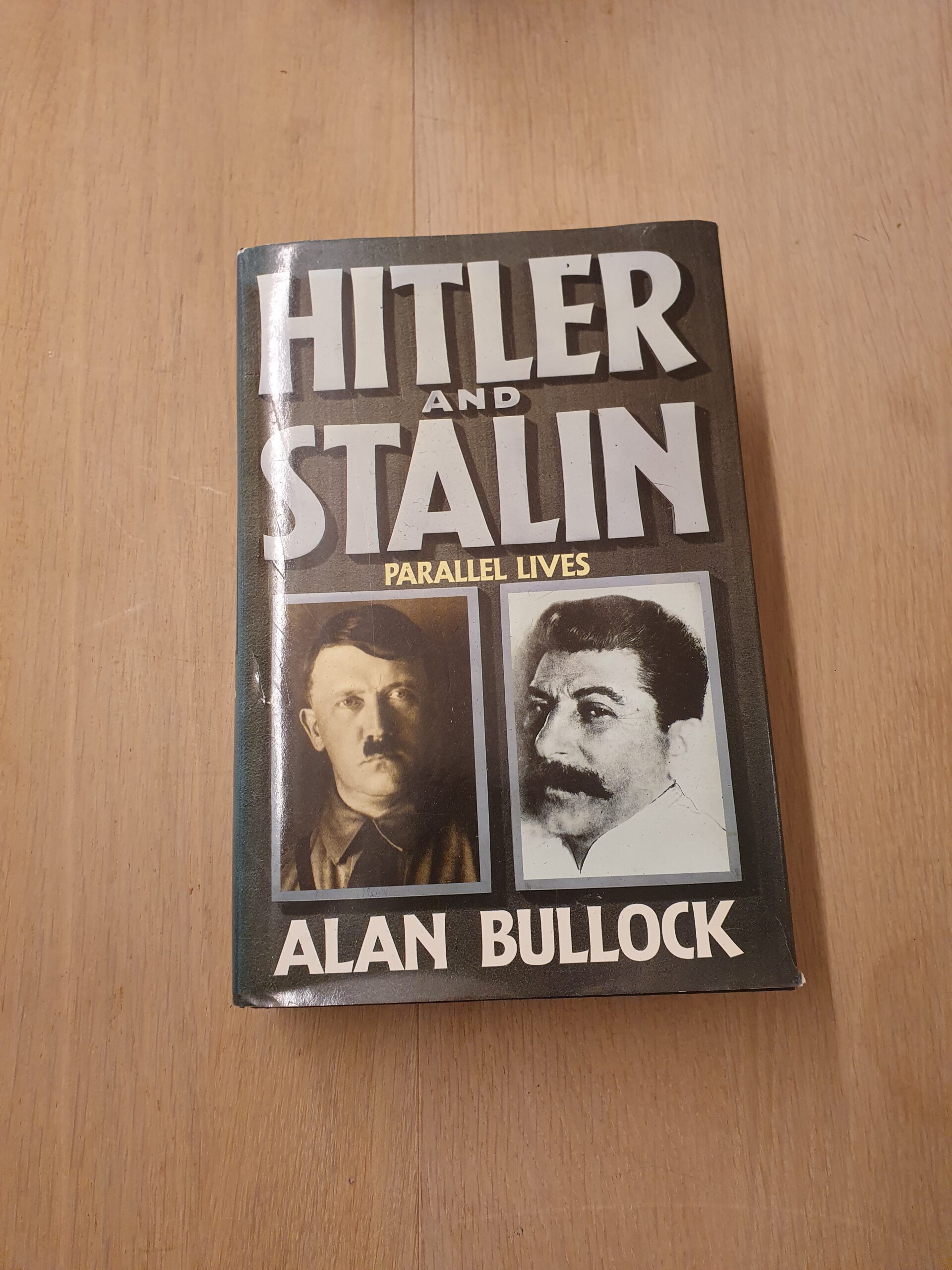 Hitler and Stalin – Parallel lives – Villumsen loppefund